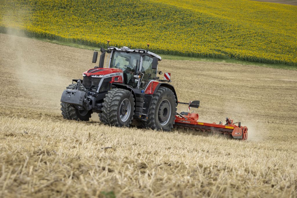 Massey Ferguson präsentiert MF 9S - bauernnetzwerk